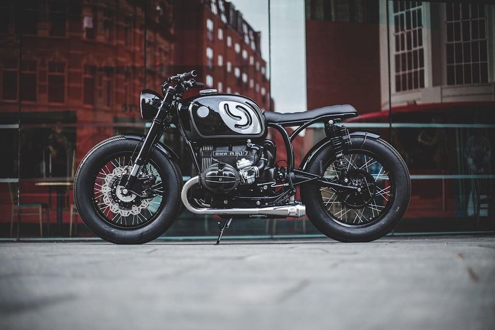 Майстри подарували нове життя поліцейському BMW R80 – круті фото